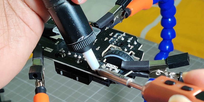 The Detailed Guide to Replacing Faulty Mouse Switches - Make Tech Easier
