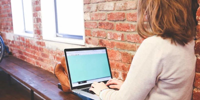 How to Send Windows 10 Programs to the System Tray - Make Tech Easier