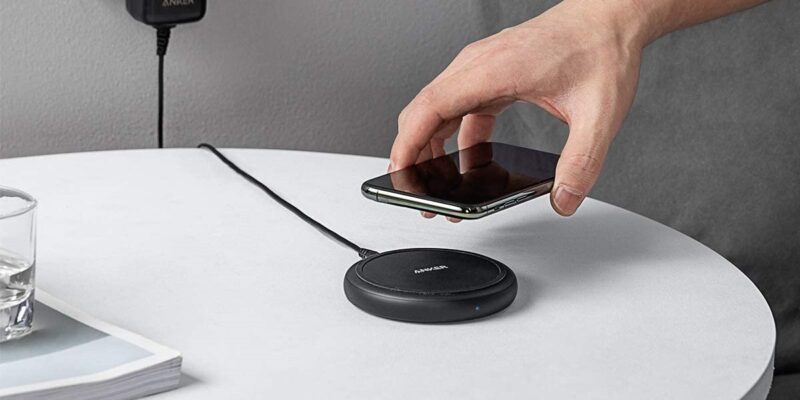 The Best Options If You Need a Wireless Phone Charger - Make Tech Easier